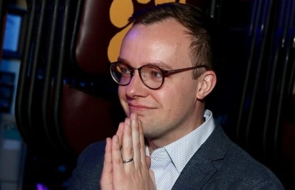 The Untold Truth Of Pete Buttigieg's Husband- Chasten Glezman - TheNetline