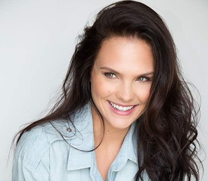 The Untold Truth Of Stephen Amells Wife Cassandra Jean Thenetline 