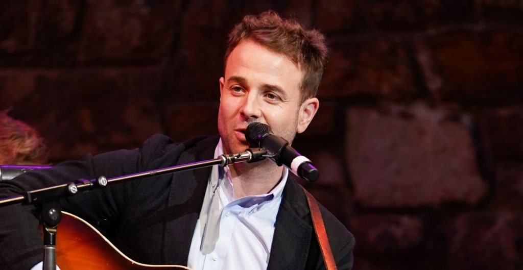 The Untold Truth Of Mandy Moore's Husband- Taylor Goldsmith - TheNetline