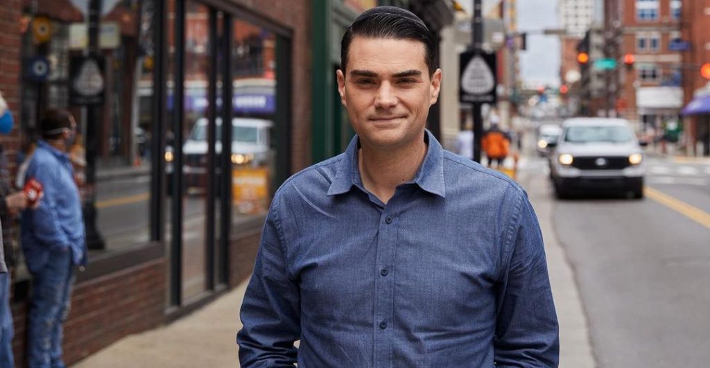 Is Finn Wolfhard dating Sadie Sink? The pair's love lives detailed ...