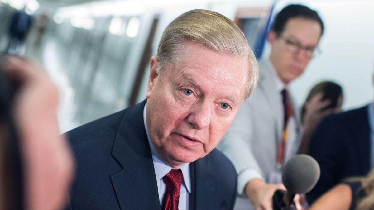 Is Lindsey Graham Married? Graham's Love Life, Explained - TheNetline