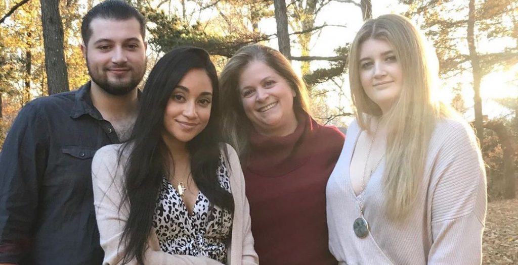 What is Victoria Fuller's ethnicity? Meet her parents and family ...