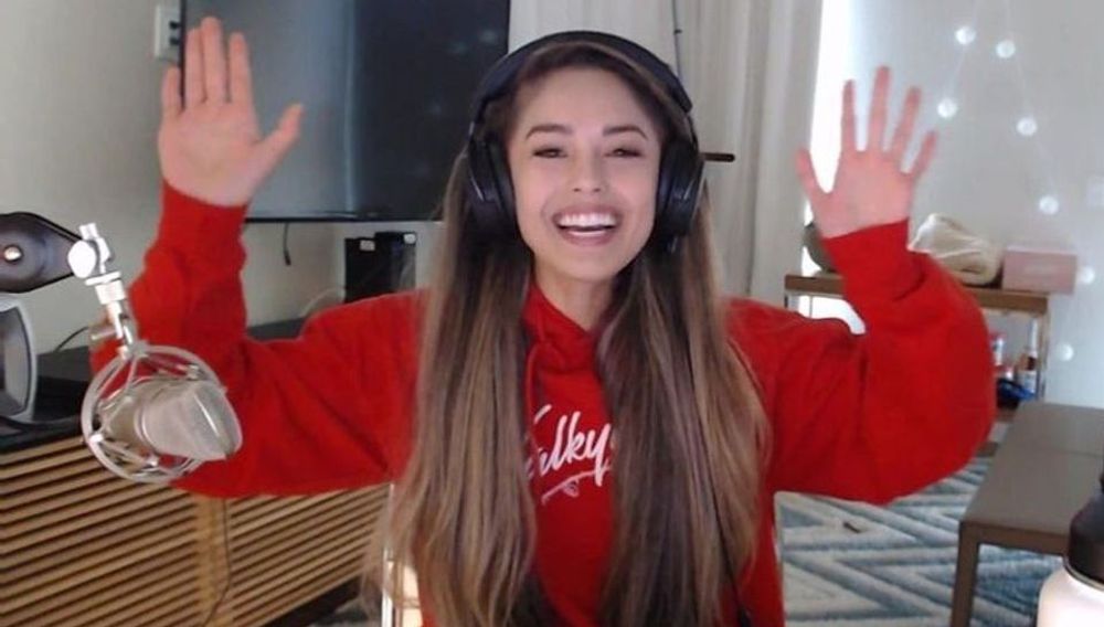 Are Rae and Sykkuno dating? All you need to know about Valkyrae ...