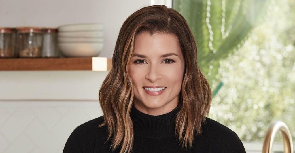 Hilarious Say Hello Jamie Lee TikTok Video Explained - TheNetline