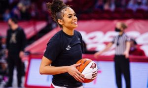 Inside Chelsea Dungee's life, her parents and her career-defining move ...