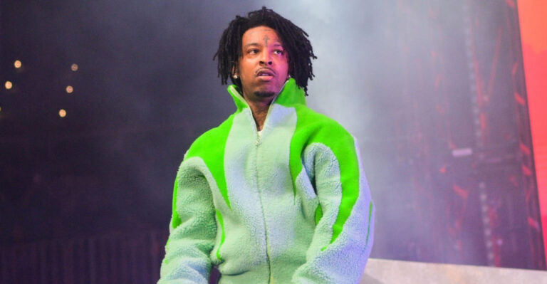 What is Lolo Wood's ethnicity? The model's African American roots ...