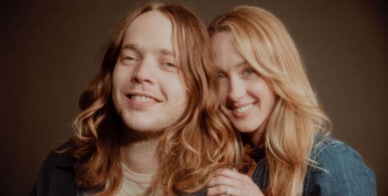 Is Antony Starr married? The actor's private love life - TheNetline